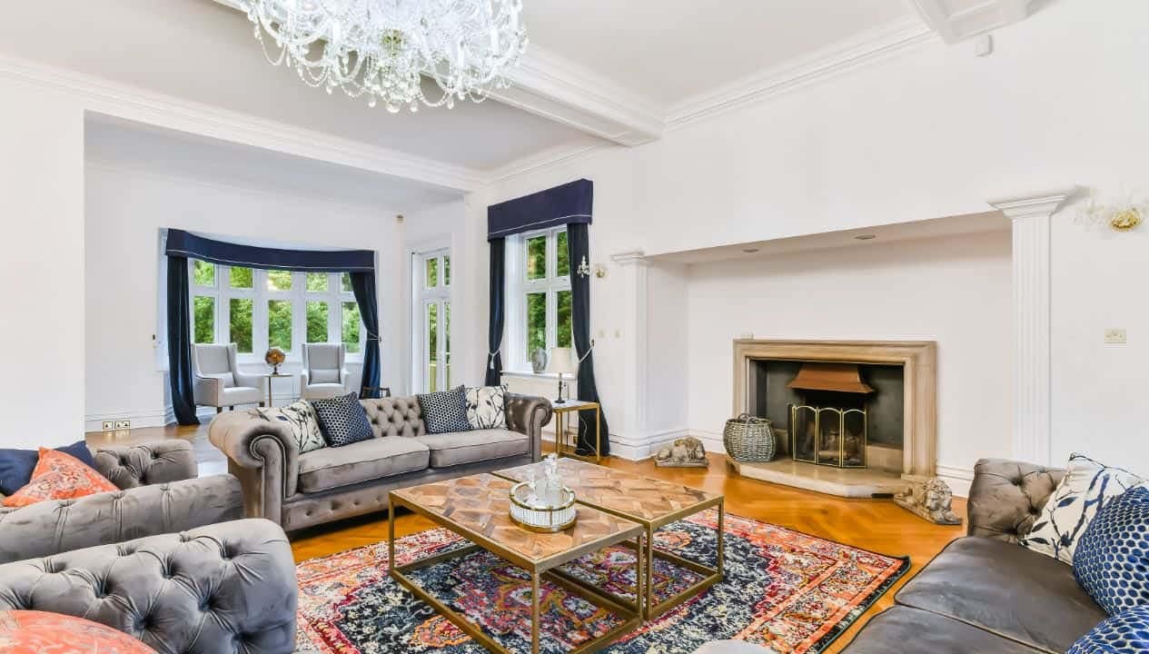 Kingswood Manor, Surrey | Sleeps 24 | Landed Houses