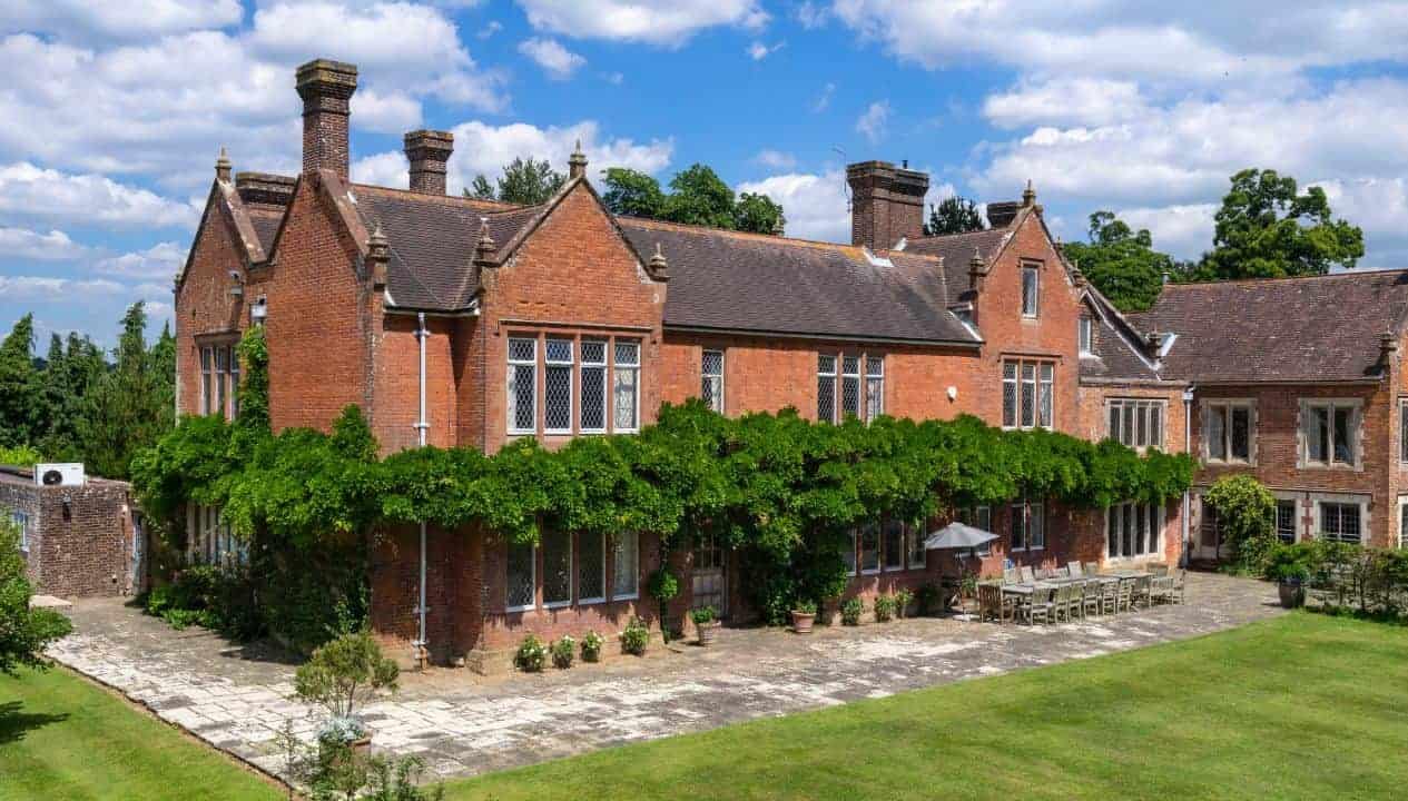 Northfields House, West Sussex | Sleeps 26 | Landed Houses