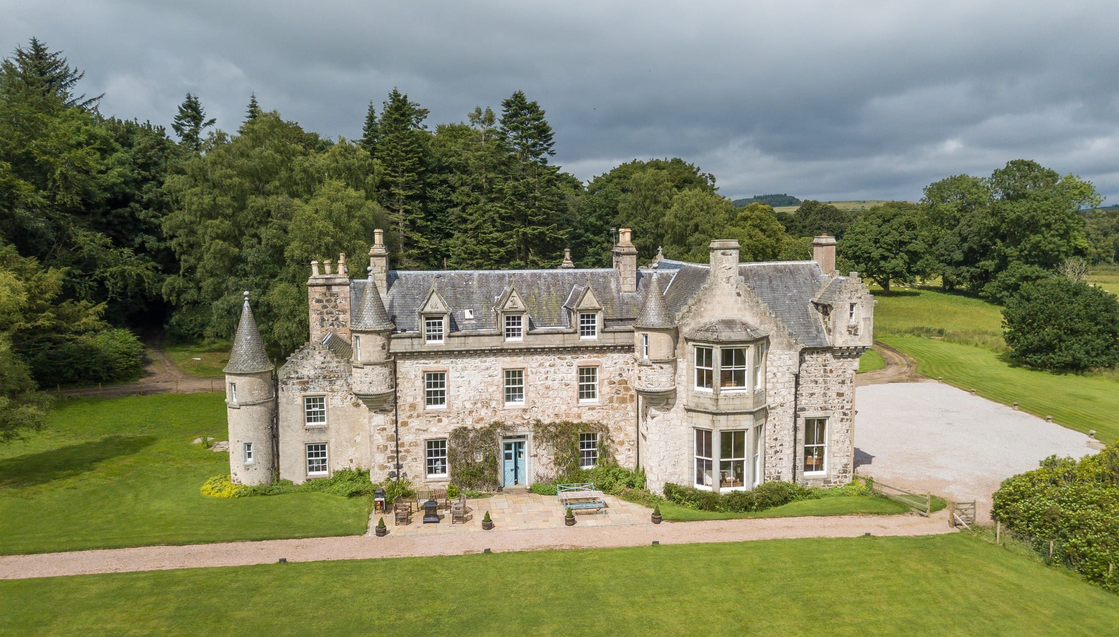 Wardhill Castle, Aberdeenshire | Sleeps 16 | Landed Houses
