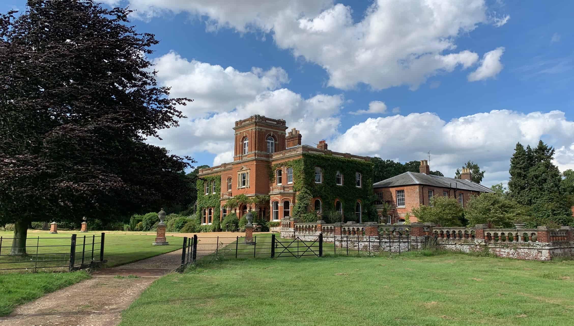 Gunthorpe Hall, Norfolk | Sleeps 52 | Landed Houses