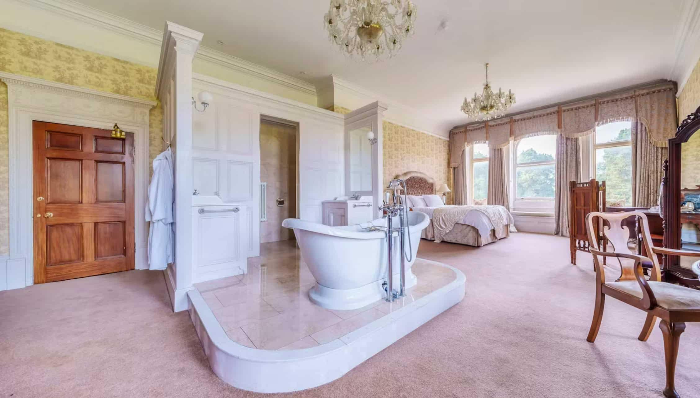 Rossington Hall, Yorkshire | Sleeps 46 | Landed Houses